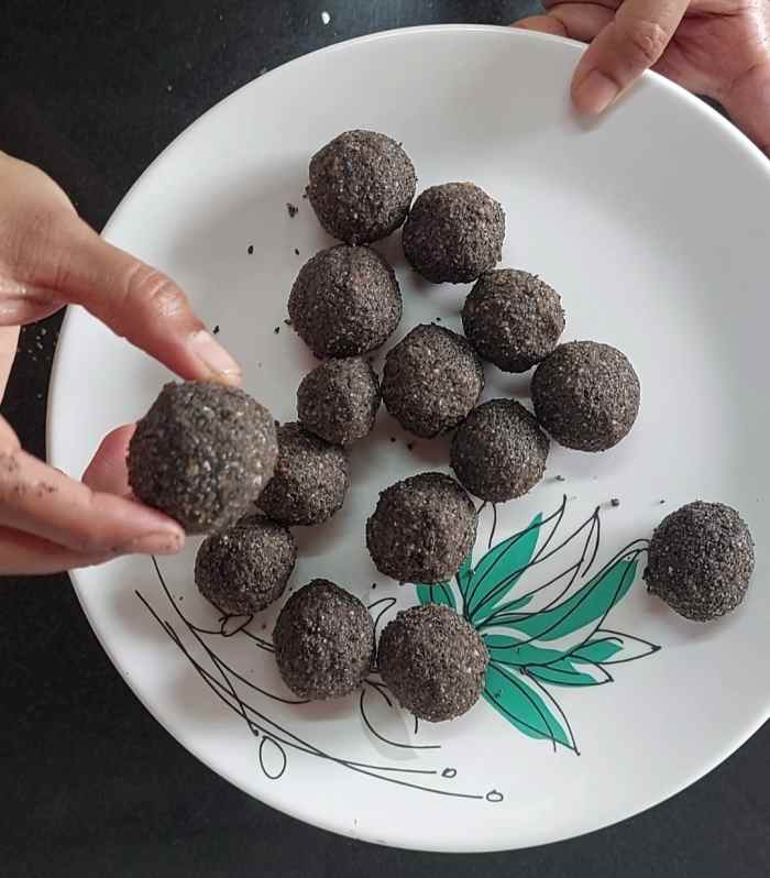 Black Sesame Seeds Laddu: Traditional Indian Sweet - HubPages