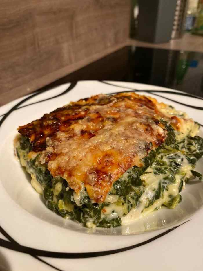 Super Cheesy Green Lasagna: Easy Vegetarian Recipe - Delishably