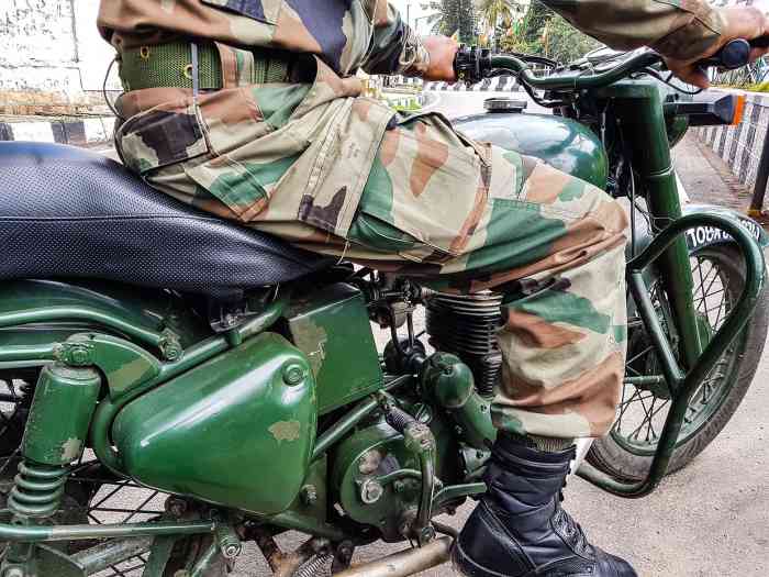 How the Royal Enfield Bullet Motorcycle Became Integral to the Indian ...