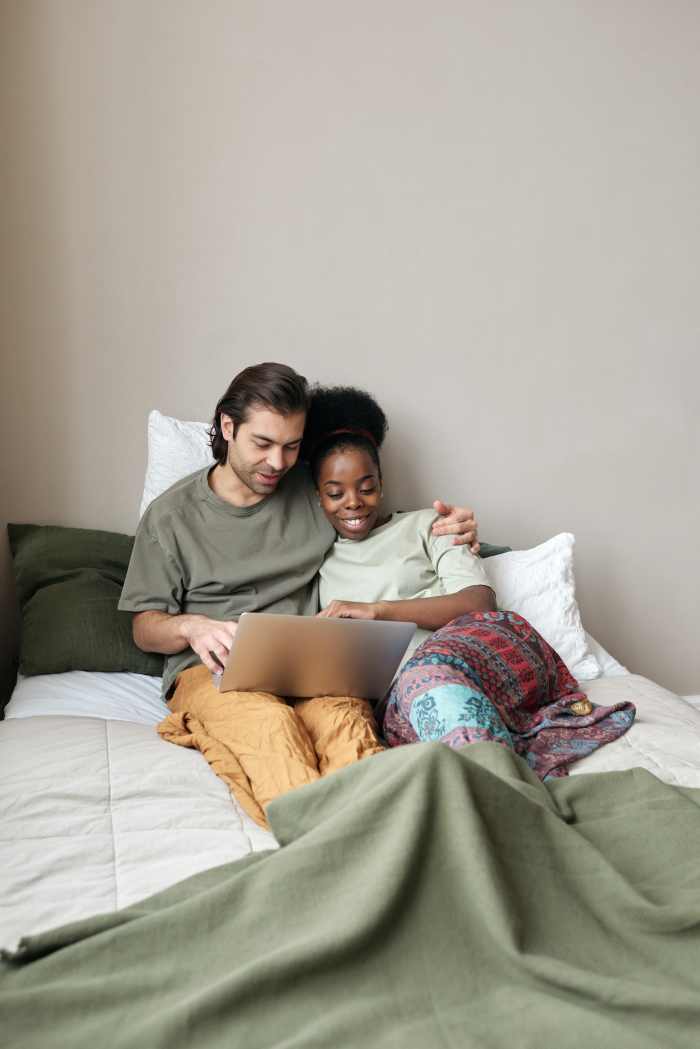 7 Reasons Why Should You Live With Your Partner Before Considering ...
