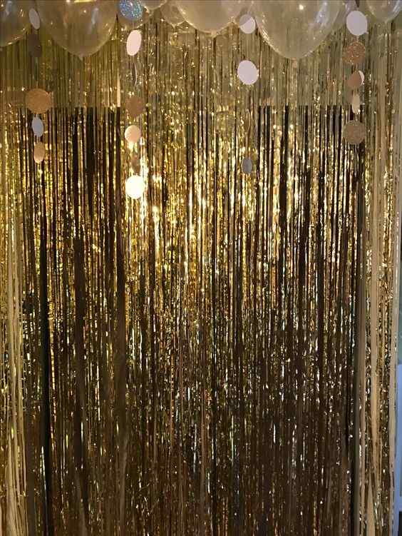 30+ Sparkly New Years Party Backdrop Ideas for 2024 - HubPages