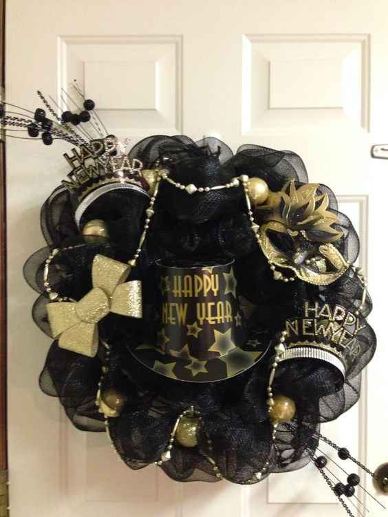 50+ Amazing DIY New Years Eve Wreath Ideas for 2024 - HubPages