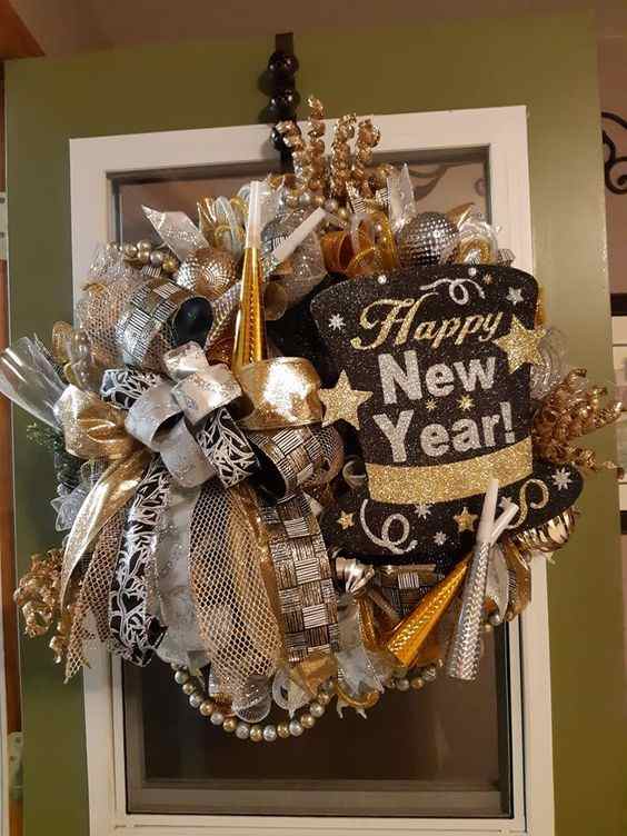 50+ Amazing DIY New Years Eve Wreath Ideas for 2024 - HubPages