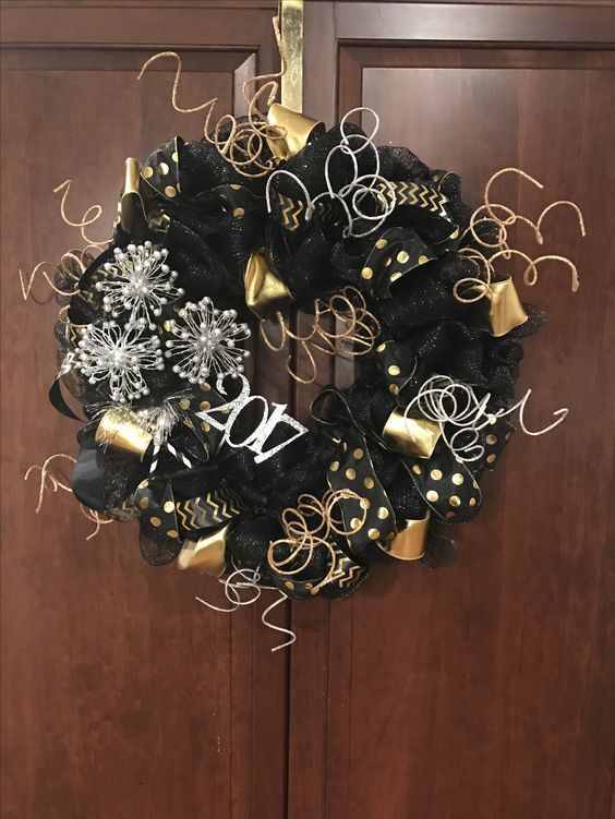 50+ Amazing DIY New Years Eve Wreath Ideas for 2024 - HubPages