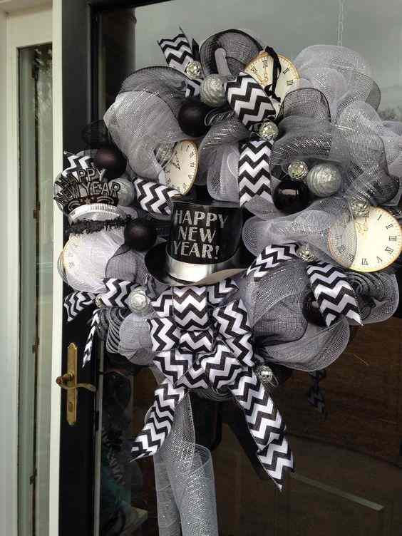 50+ Amazing DIY New Years Eve Wreath Ideas for 2024 - HubPages