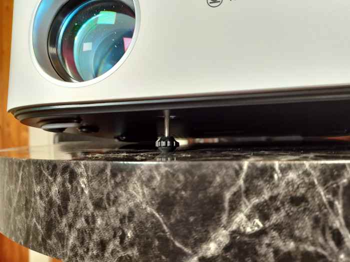 Review of the Vankyo Performance V700W Projector - HubPages