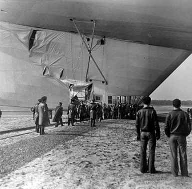 Destruction of the U.S.S. Akron and U.S.S. Macon - Owlcation