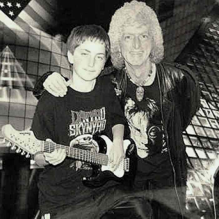 Thoughts that Might Run Through Musicians Heads During Wild Gigs ...