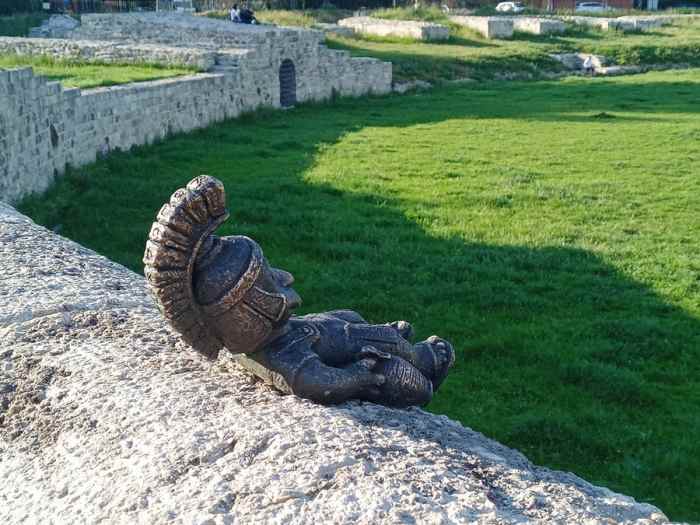 Only in Budapest: Special Hidden Mini-Statues Are The Coolest Street ...