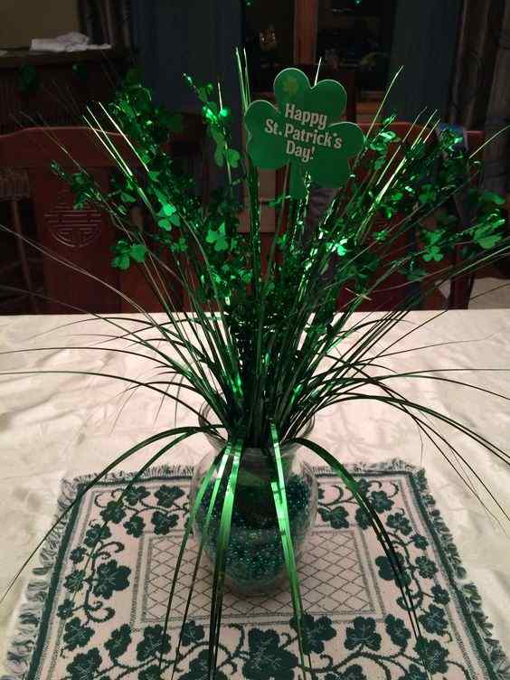35+ Enchanting St Patricks Day Table Setting Ideas - HubPages