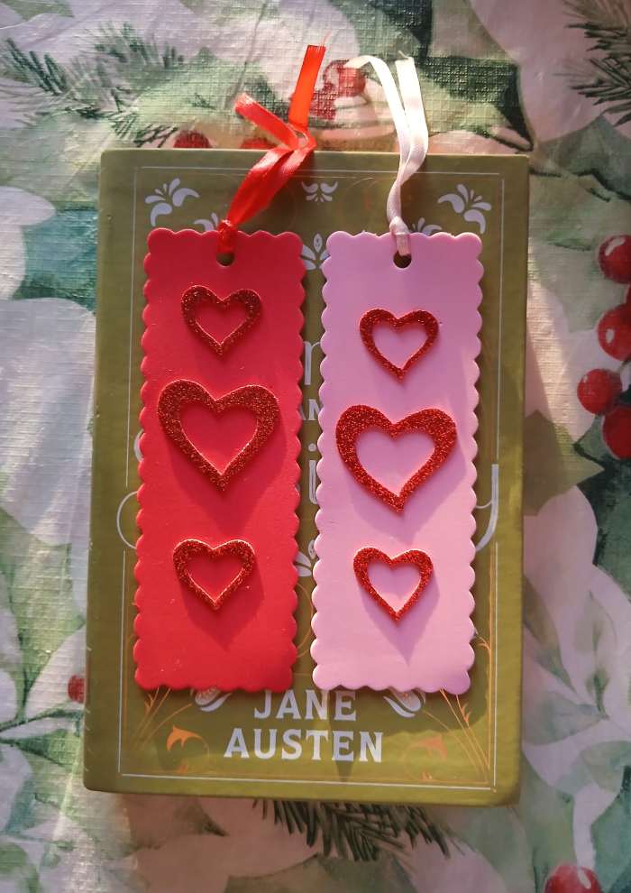 Easy Heart Bookmarks to Craft - HubPages