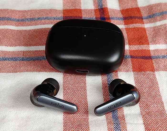 Review of the EarFun Air 2 Wireless Earbuds - HubPages