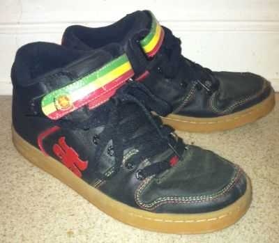 Ipath Footwear and Clothing - Follow Your Path - HubPages