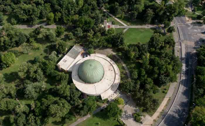Back to the 70's: the Budapest Planetarium - HubPages