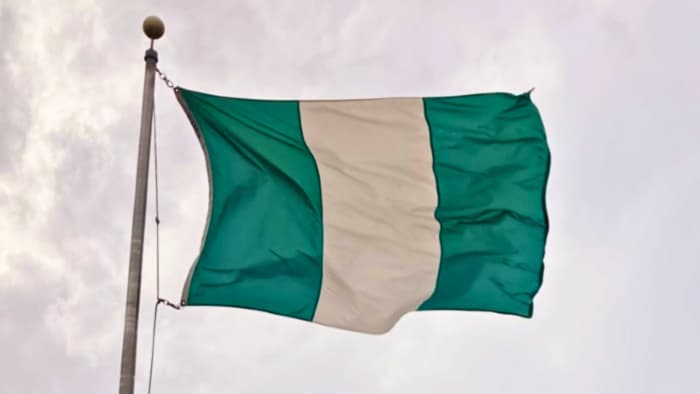 20 Stunning Flags With Green-White-Green Designs Around the World ...