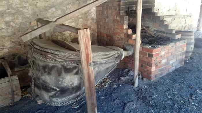 Crazy Roadside Attractions - HubPages