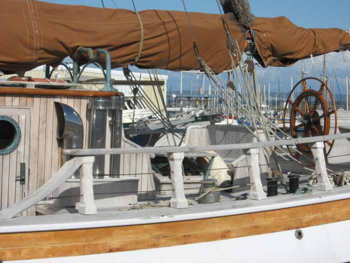 Living Aboard Argonaut II: In the Boatyard - HubPages