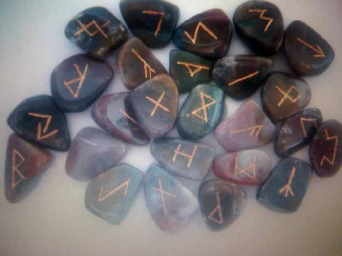 The Runes and Their Many Uses - HubPages