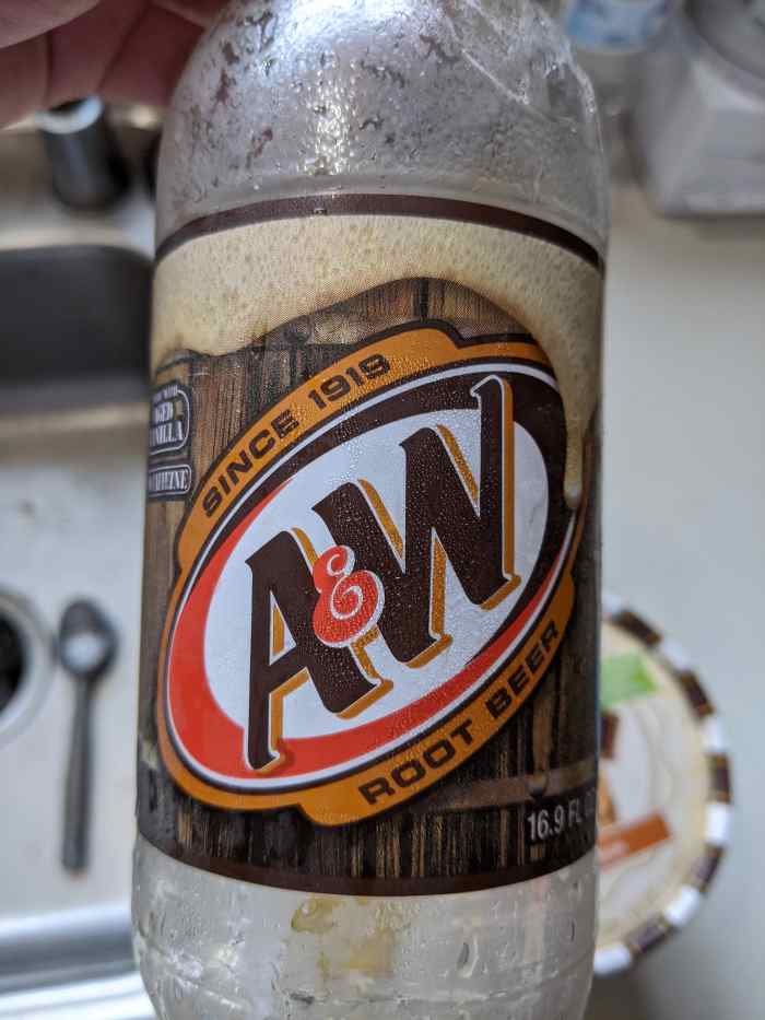 Rootbeer and Vanilla Bean Ice Cream Float - HubPages
