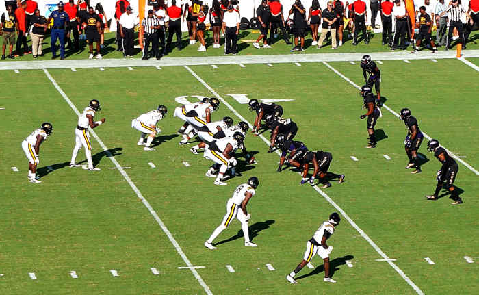 American Football Formations Explained - HubPages