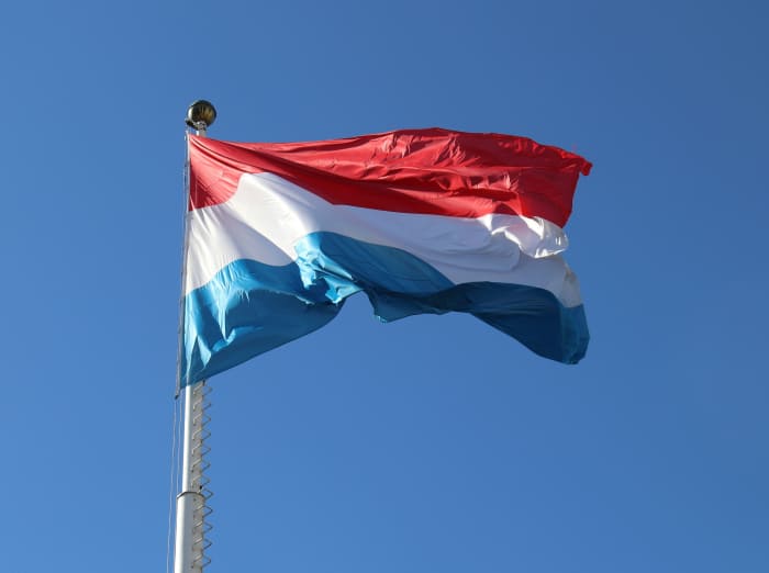 Red-White-Blue Flags Around the World - HubPages