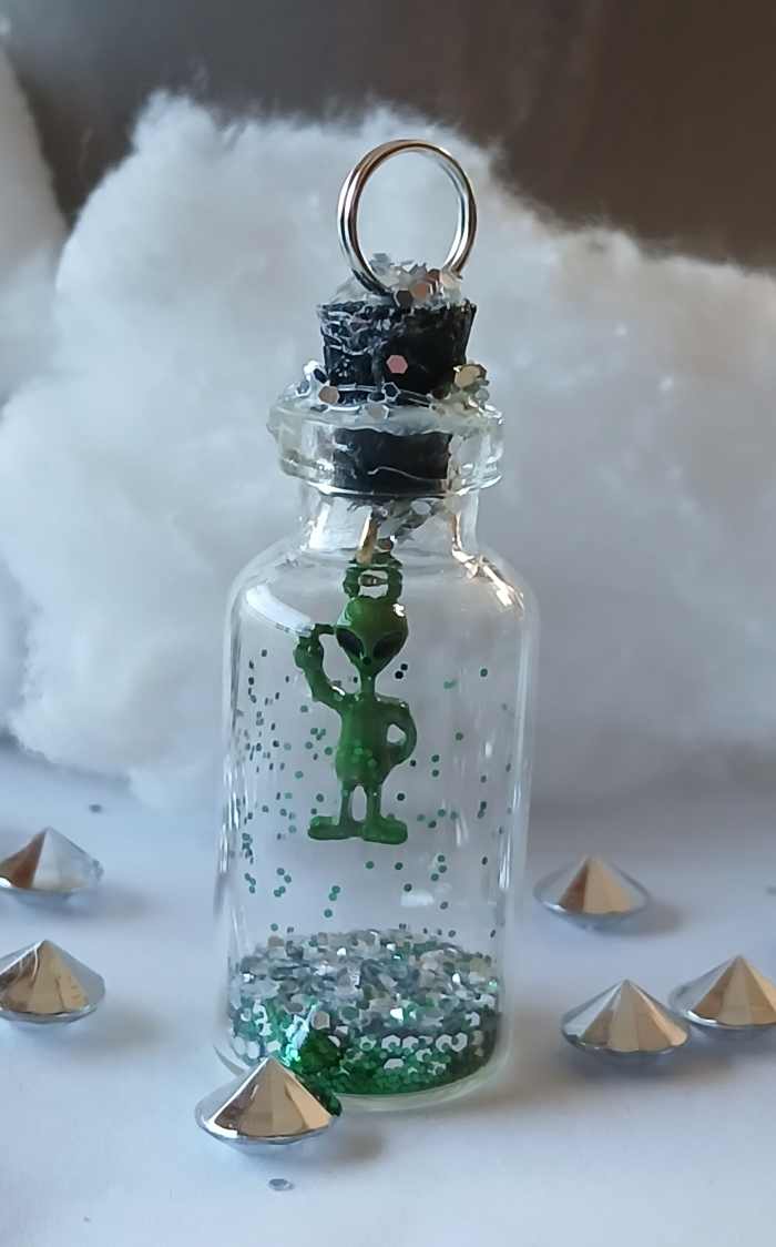 Alien In a Bottle - HubPages