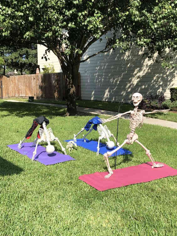 20+ Spooktastic Skeleton Halloween Decoration Ideas for Front Yard ...