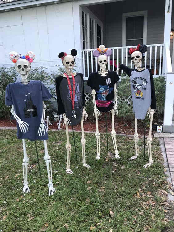 20+ Spooktastic Skeleton Halloween Decoration Ideas for Front Yard ...