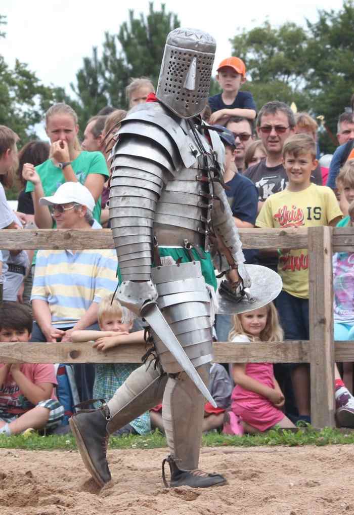 The Crupellarius, The Most Heavily Armored Gladiator - HubPages
