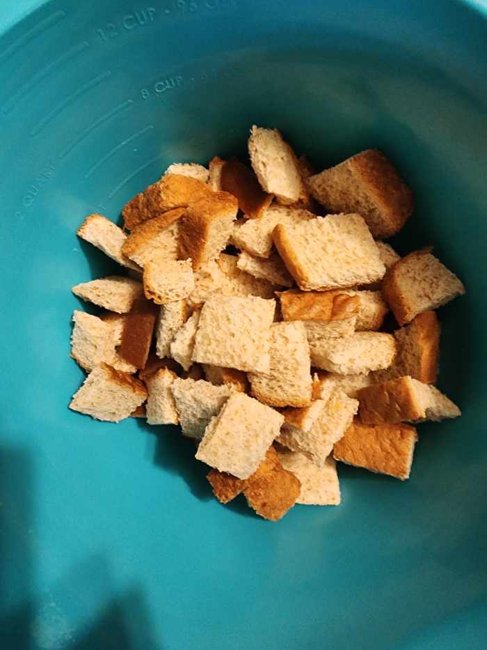 Simple and Easy Crouton Recipe (Under 30 Minutes!) - HubPages