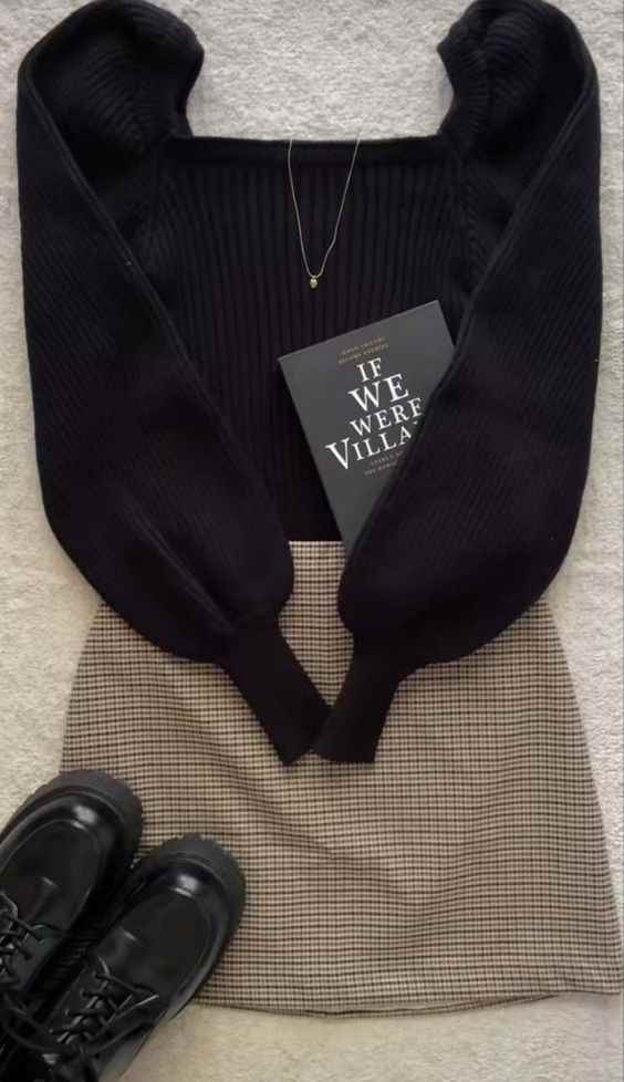 45+ Super Stylish Fall Outfits for Women 2025 - HubPages