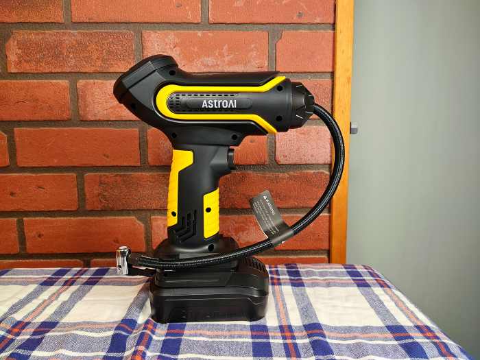 Review of the AstroAI Cordless Tire Inflator Air Compressor - HubPages