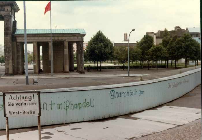 My Adventures Touring Europe in 1982 (6) Berlin - HubPages