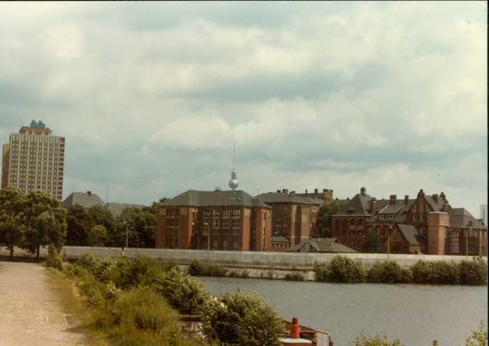 My Adventures Touring Europe in 1982 (6) Berlin - HubPages