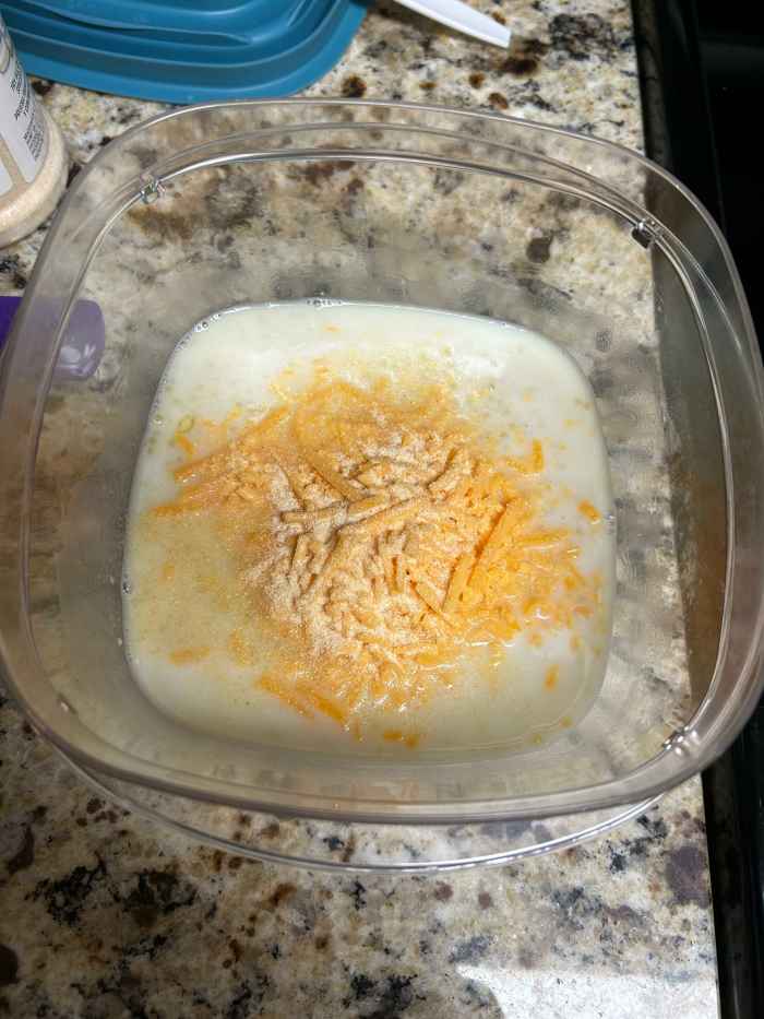 Simple Microwave Mac and Cheese - HubPages