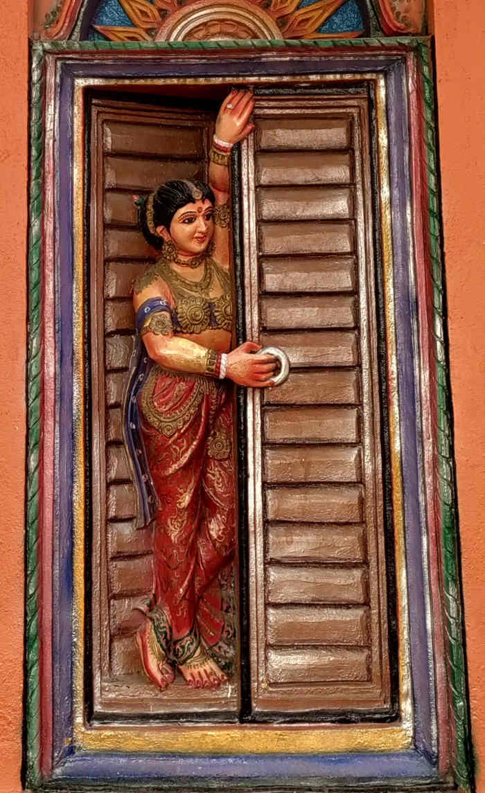 Bangles in temple decoration of West Bengal - HubPages