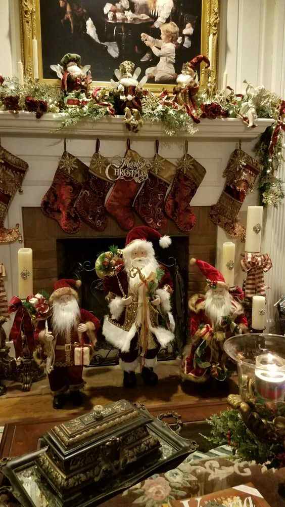 25+ Stunning Christmas Mantel Decorating Ideas - HubPages