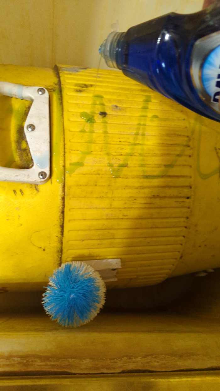 Igloo Cleaning - When it's Time to Get the Mud Off - HubPages