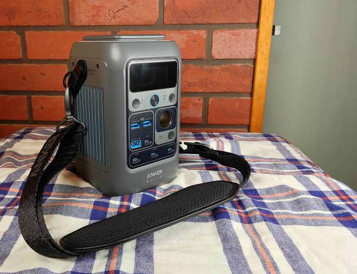 Review of the Anker SOLIX C300 DC Power Bank Station - HubPages