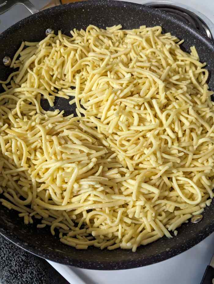 Spaetzle Noodles - Cooking and Cheesing - HubPages