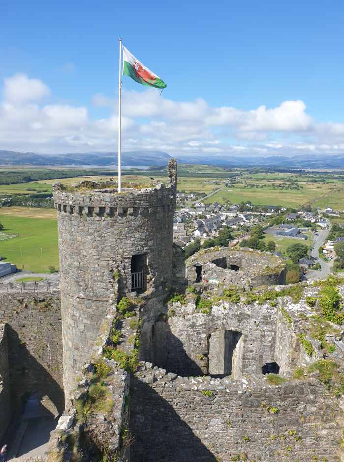 A Day Out in Harlech, Wales: Tips for Travelers - HubPages