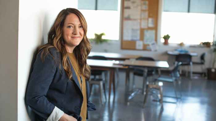 Top 9 Characteristics and Qualities of a Good Teacher - Owlcation