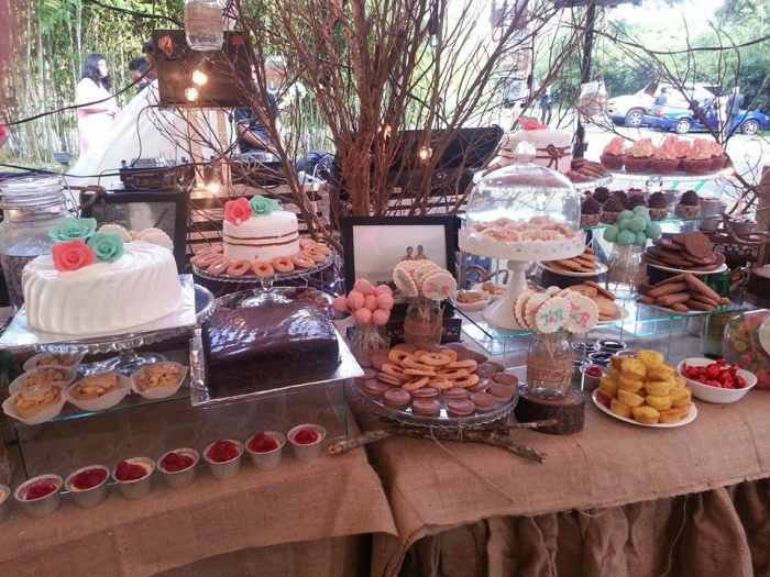 How to Create a Rustic Dessert Table - HubPages