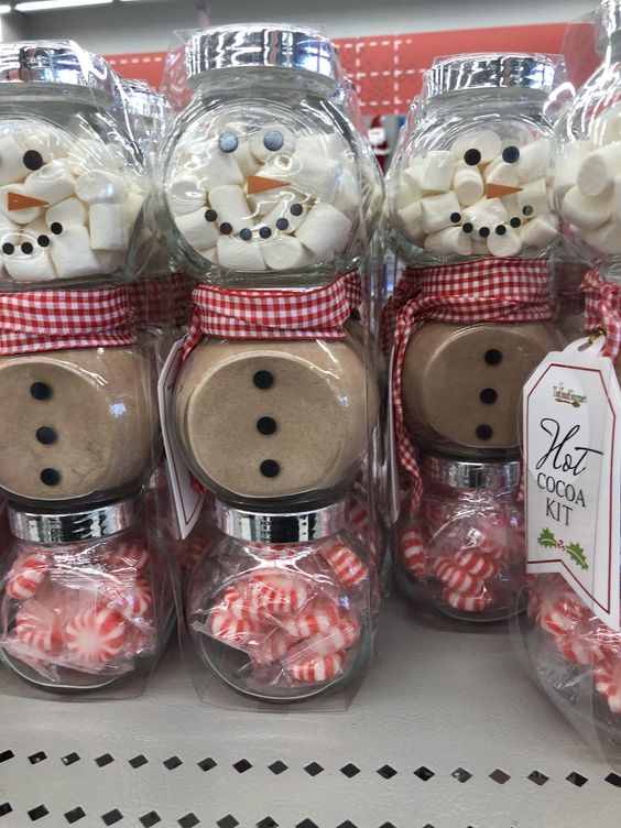 50+ Easy Christmas Gift Ideas for Neighbors Co-workers and Teachers ...