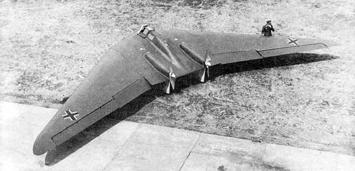 The Flying Wing and Foo Fighters of the Second World War - Owlcation