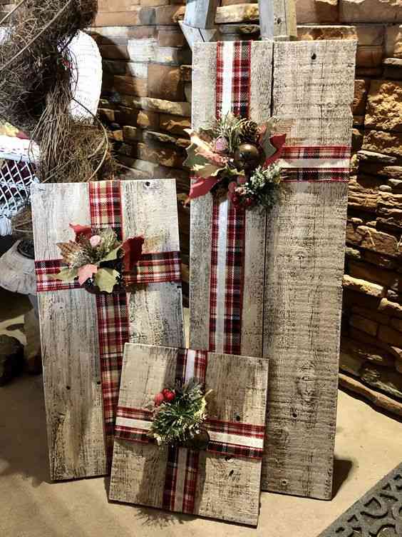 50+ Easy Farmhouse Christmas Decorations for a Rustic, Cozy Vibe - HubPages