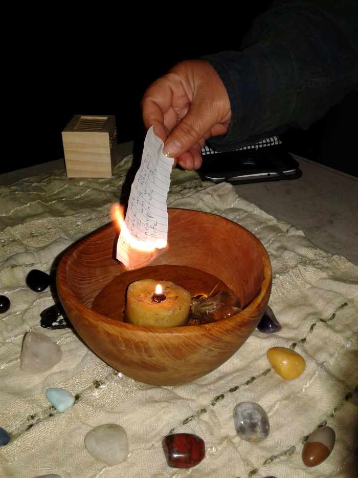 How to Create an elemental manifestation altar - HubPages