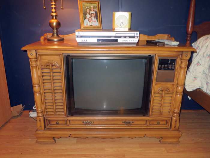 1985 Curtis Mathes Color Television Console Model K2654RM, Curtis ...