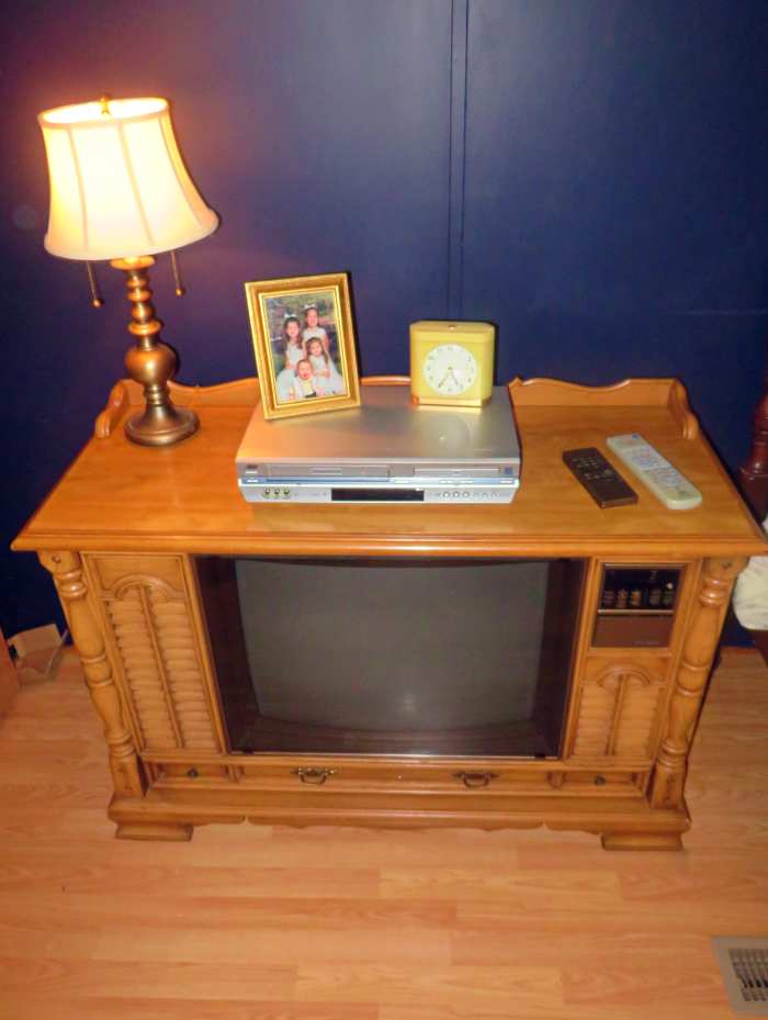 1985 Curtis Mathes Color Television Console Model K2654RM, Curtis Mathes Chassis C87-3, Made in ...