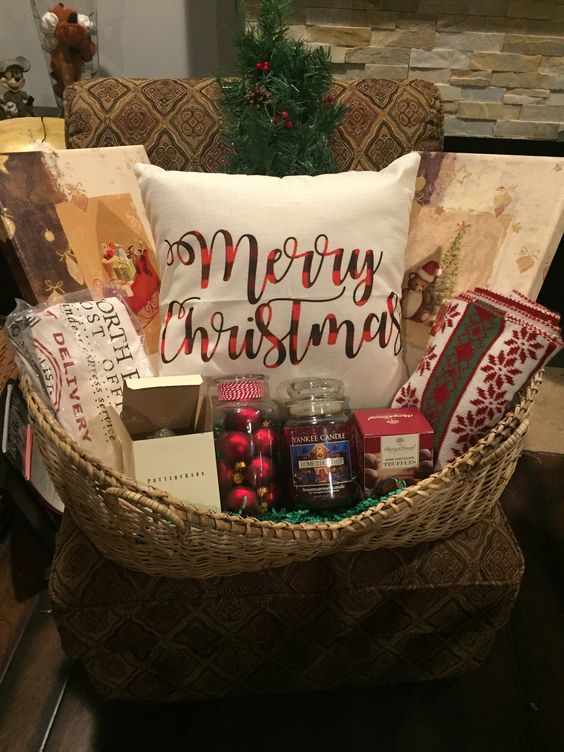 50+ Christmas Gift Basket Ideas for Friends and Family - HubPages